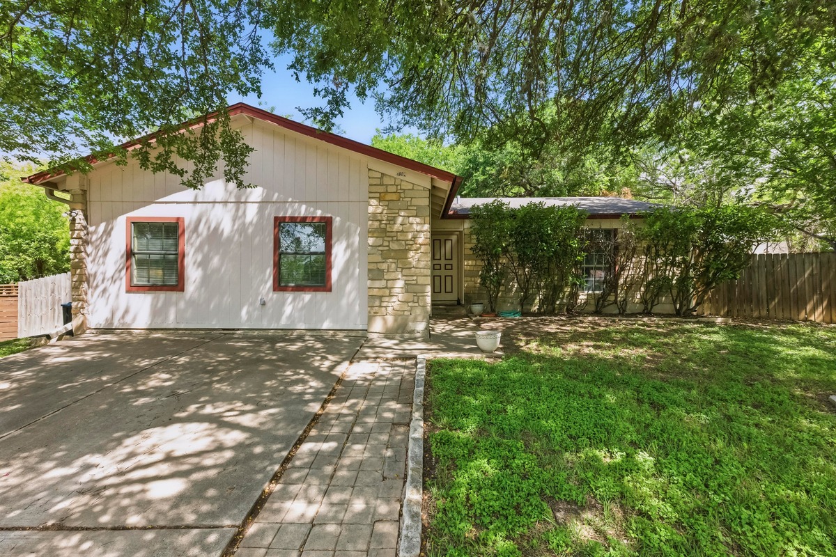 4802 Peach Grove Court