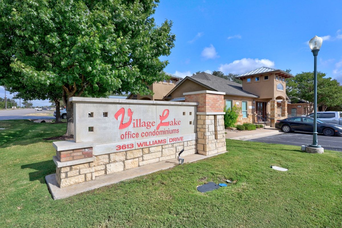 3613 Williams Drive