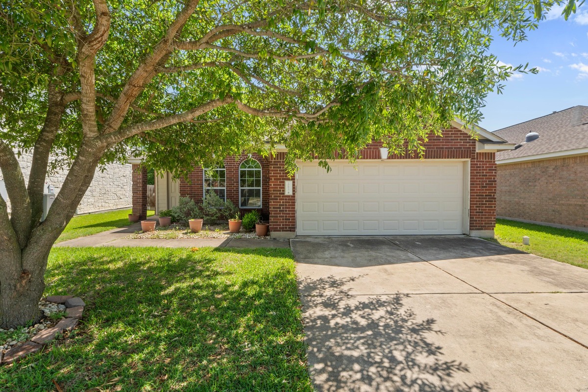 20612 Farm Pond Lane