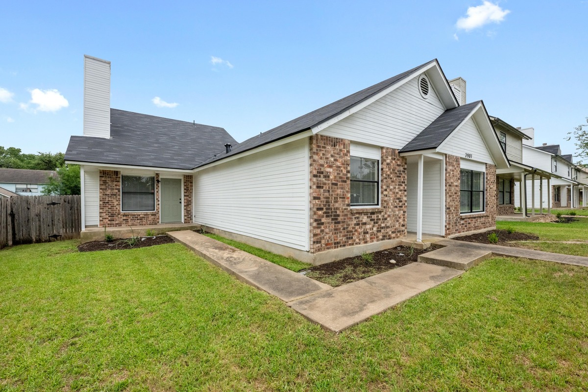 2907 West Slaughter Lane