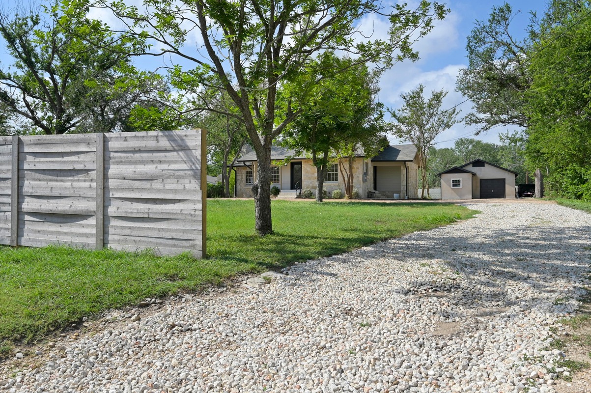 3501 Pecan Springs Road