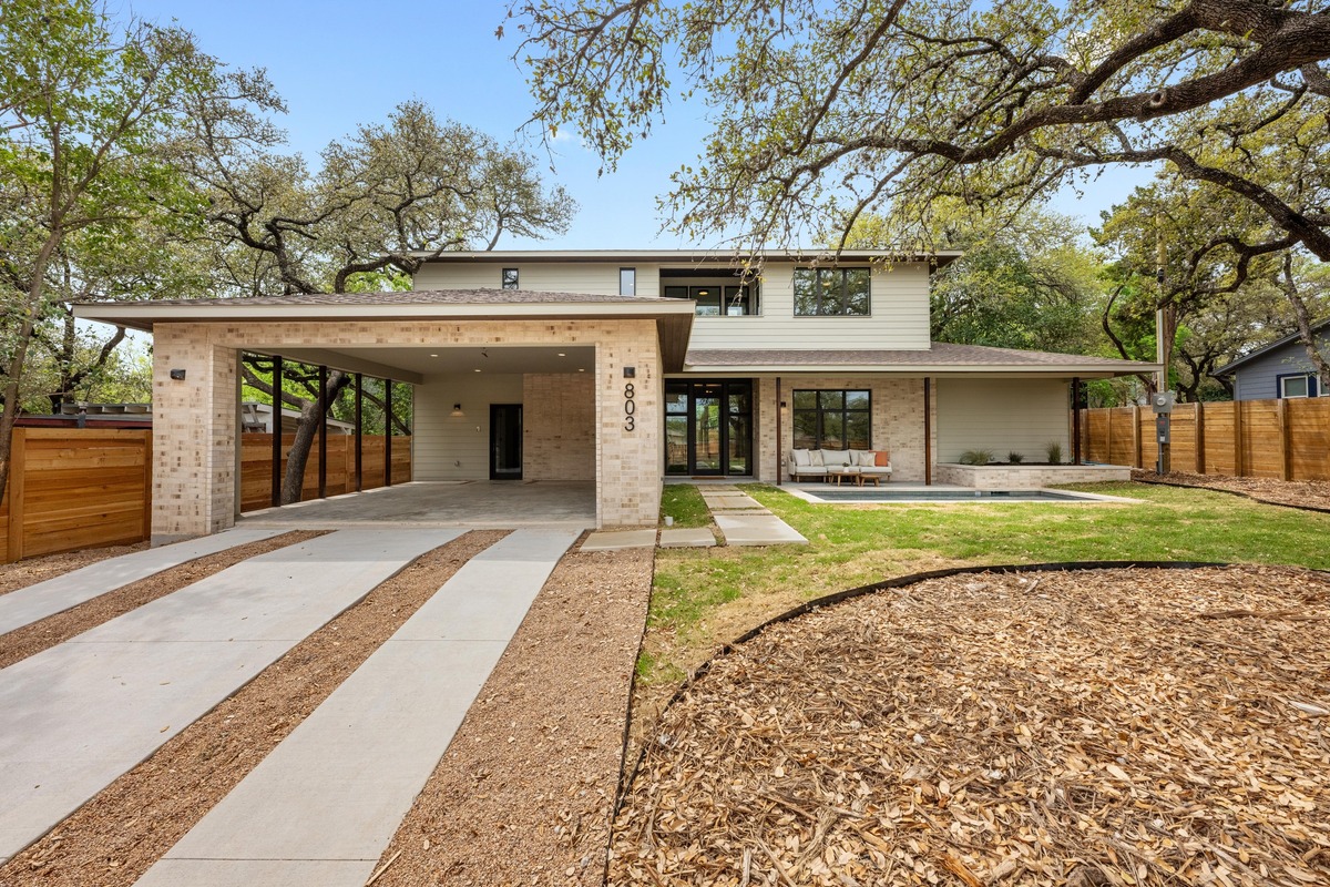 803 Herndon Lane