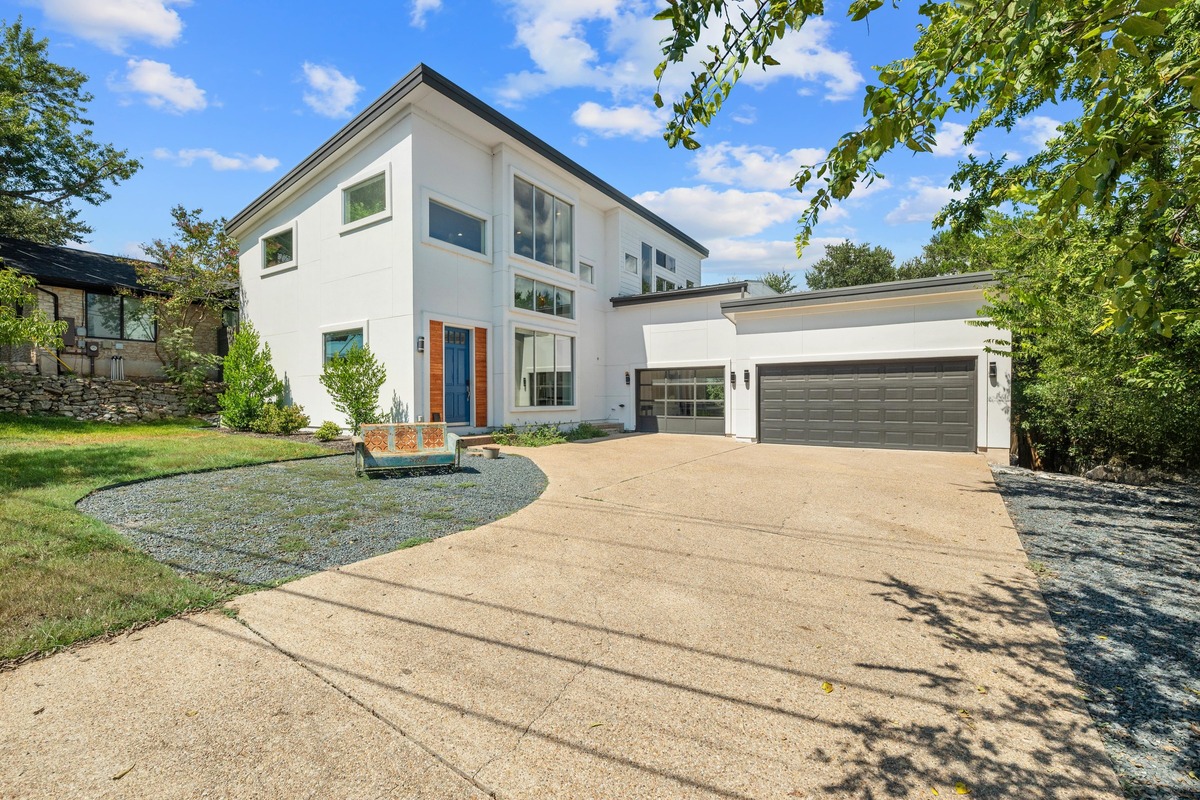 2302 Jacks Pass