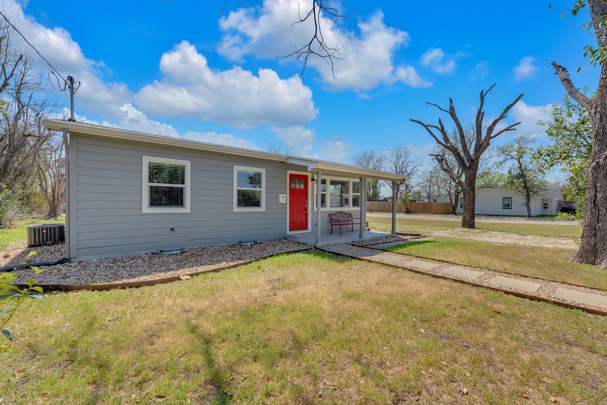 606 East 19th Street