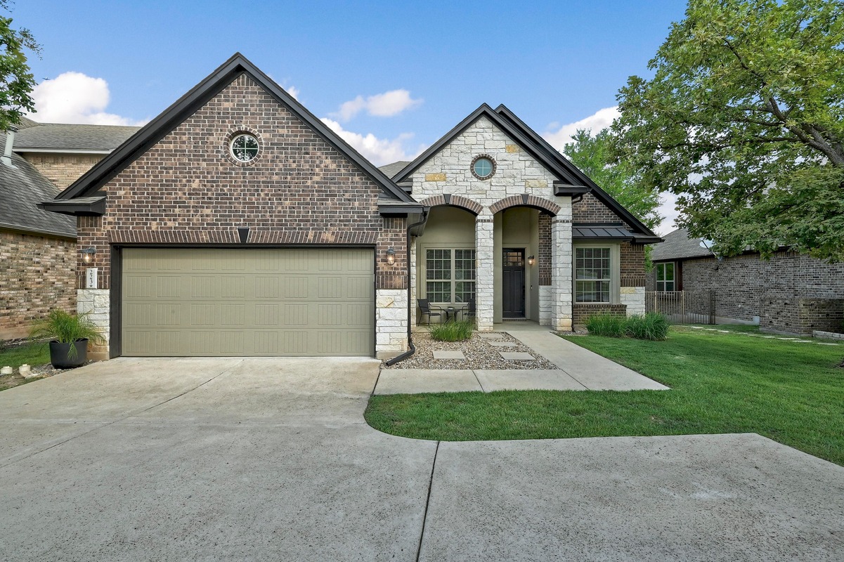 223 Bellagio Drive